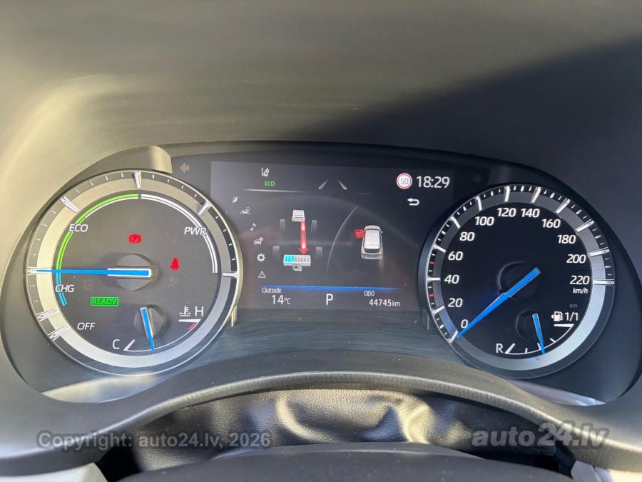 Pelēks Toyota Highlander 2021 Tallina, ar dzinēja tilpumu 2.50 L un nobraukumu 45 tūkst. km par 39990 €, foto 21 vietnē AUTOMOTO.COM.LV