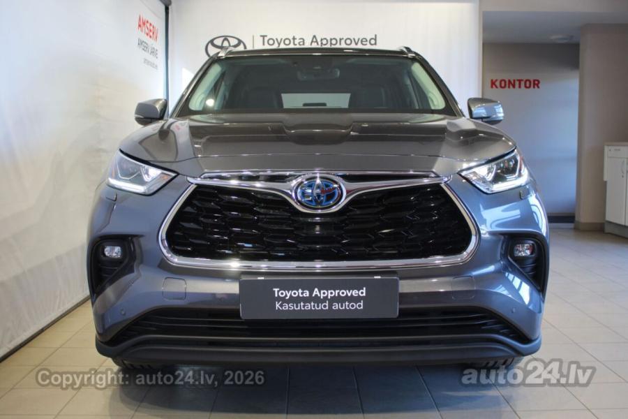 Pelēks Toyota Highlander 2022 Tallina, ar dzinēja tilpumu 2.50 L un nobraukumu 65 tūkst. km par 45490 €, foto 5 vietnē AUTOMOTO.COM.LV