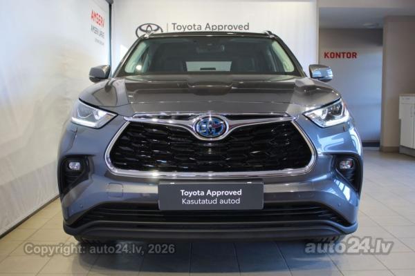 Grey Toyota Highlander 2022 in Tallinn, with an engine capacity of 2.50 L and mileage of 65 thousand km for 45490 €, photo 5 on AUTOMOTO.COM.LV