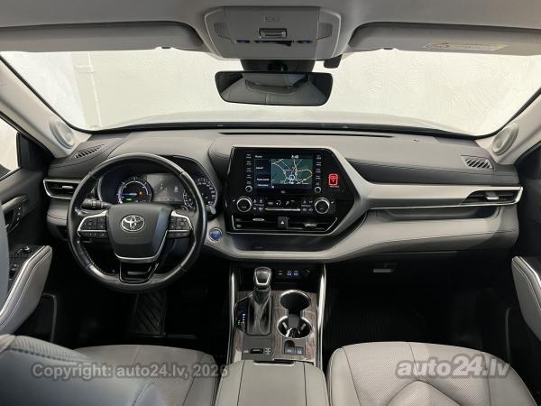 Pelēks Toyota Highlander 2022 Rakvere, ar dzinēja tilpumu 2.49 L un nobraukumu 120 tūkst. km par 39990 €, foto 7 vietnē AUTOMOTO.COM.LV