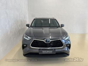Pelēks Toyota Highlander 2022 Rakvere, ar dzinēja tilpumu 2.49 L un nobraukumu 120 tūkst. km par 39990 €, foto 5 vietnē AUTOMOTO.COM.LV