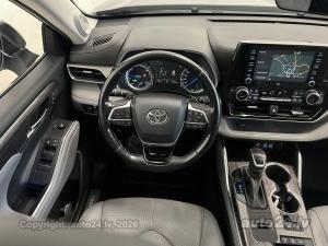 Pelēks Toyota Highlander 2022 Rakvere, ar dzinēja tilpumu 2.49 L un nobraukumu 120 tūkst. km par 39990 €, foto 9 vietnē AUTOMOTO.COM.LV