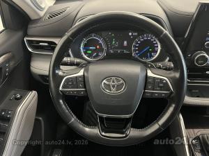 Pelēks Toyota Highlander 2022 Rakvere, ar dzinēja tilpumu 2.49 L un nobraukumu 120 tūkst. km par 39990 €, foto 10 vietnē AUTOMOTO.COM.LV