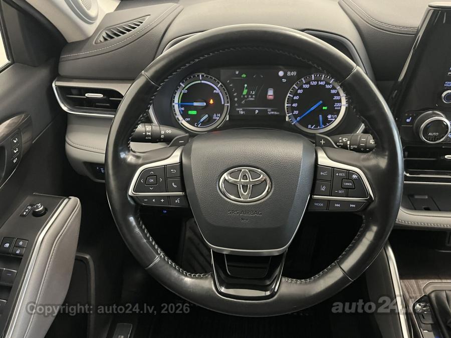 Pelēks Toyota Highlander 2022 Rakvere, ar dzinēja tilpumu 2.49 L un nobraukumu 120 tūkst. km par 39990 €, foto 10 vietnē AUTOMOTO.COM.LV