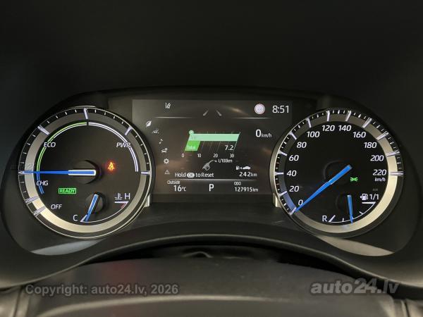 Grey Toyota Highlander 2022 in Rakvere, with an engine capacity of 2.49 L and mileage of 120 thousand km for 39990 €, photo 10 on AUTOMOTO.COM.LV