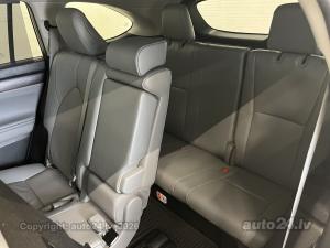 Pelēks Toyota Highlander 2022 Rakvere, ar dzinēja tilpumu 2.49 L un nobraukumu 120 tūkst. km par 39990 €, foto 15 vietnē AUTOMOTO.COM.LV