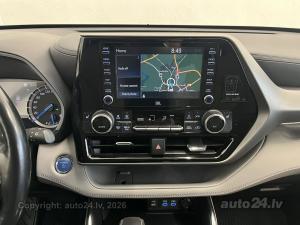 Pelēks Toyota Highlander 2022 Rakvere, ar dzinēja tilpumu 2.49 L un nobraukumu 120 tūkst. km par 39990 €, foto 16 vietnē AUTOMOTO.COM.LV