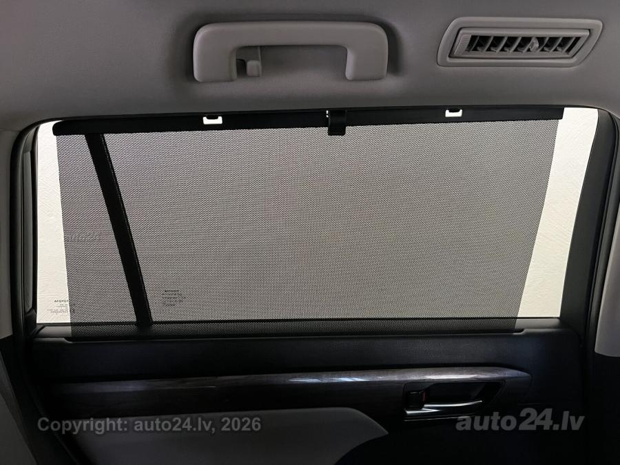 Pelēks Toyota Highlander 2022 Rakvere, ar dzinēja tilpumu 2.49 L un nobraukumu 120 tūkst. km par 39990 €, foto 17 vietnē AUTOMOTO.COM.LV