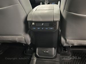 Pelēks Toyota Highlander 2022 Rakvere, ar dzinēja tilpumu 2.49 L un nobraukumu 120 tūkst. km par 39990 €, foto 18 vietnē AUTOMOTO.COM.LV