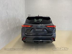 Pelēks Toyota Highlander 2022 Rakvere, ar dzinēja tilpumu 2.49 L un nobraukumu 120 tūkst. km par 39990 €, foto 21 vietnē AUTOMOTO.COM.LV