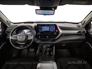 Grey Toyota Highlander 2022 in Tallinn, with an engine capacity of 2.50 L and mileage of 76 thousand km for 43490 €, photo 9 on AUTOMOTO.COM.LV