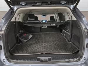 Grey Toyota Highlander 2022 in Tallinn, with an engine capacity of 2.50 L and mileage of 76 thousand km for 43490 €, photo 11 on AUTOMOTO.COM.LV