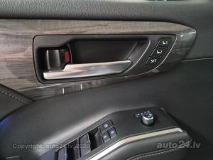 Grey Toyota Highlander 2022 in Tallinn, with an engine capacity of 2.50 L and mileage of 76 thousand km for 43490 €, photo 22 on AUTOMOTO.COM.LV