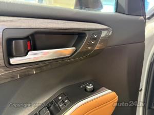 Pelēks Toyota Highlander 2024 Tallina, ar dzinēja tilpumu 2.50 L un nobraukumu 35 tūkst. km par 51900 €, foto 18 vietnē AUTOMOTO.COM.LV