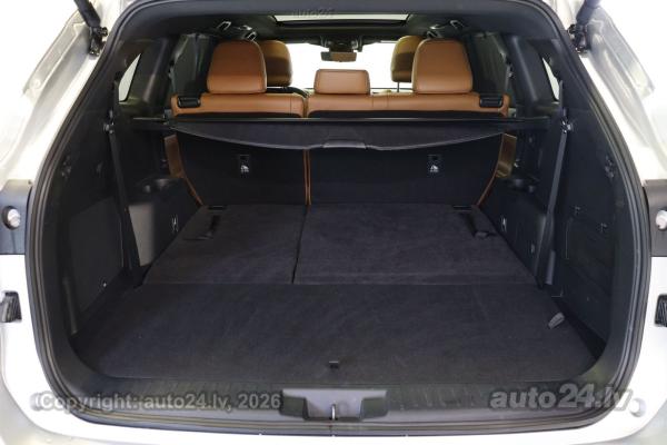 Toyota Highlander 2024 Tallina vietnē Pelēks Toyota Highlander 2024 Tallina, ar dzinēja tilpumu 2.49 L un nobraukumu 47 tūkst. km par 53000 €, foto 11 vietnē AUTOMOTO.COM.LV
