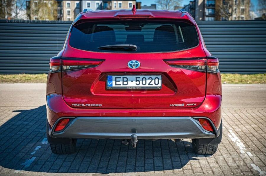 Red Toyota Highlander 2021 in Riga, with an engine capacity of 2.50 L and mileage of 76 thousand km for 42990 €, photo 6 on AUTOMOTO.COM.LV