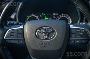 Red Toyota Highlander 2021 in Riga, with an engine capacity of 2.50 L and mileage of 76 thousand km for 42990 €, photo 11 on AUTOMOTO.COM.LV