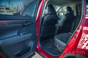 Red Toyota Highlander 2021 in Riga, with an engine capacity of 2.50 L and mileage of 76 thousand km for 42990 €, photo 22 on AUTOMOTO.COM.LV