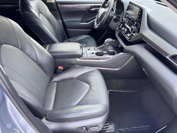 Sarkans Toyota Highlander 2022 Viļņa, ar dzinēja tilpumu 2.50 L un nobraukumu 173 tūkst. km par 34950 €, foto 10 vietnē AUTOMOTO.COM.LV
