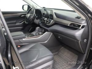 Toyota Highlander 2021 Tallina, ar dzinēja tilpumu 2.50 L un nobraukumu 118 tūkst. km par 37900 €, foto 9 vietnē AUTOMOTO.COM.LV