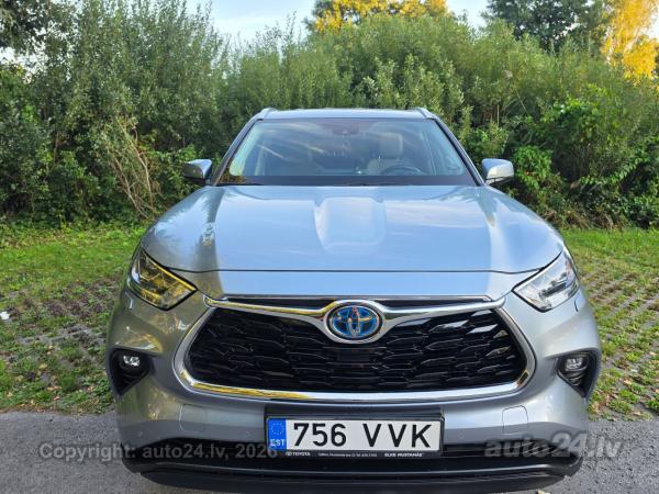 Toyota Highlander 2021 Tallina, ar dzinēja tilpumu 2.50 L un nobraukumu 44 tūkst. km par 44950 €, foto 2 vietnē AUTOMOTO.COM.LV