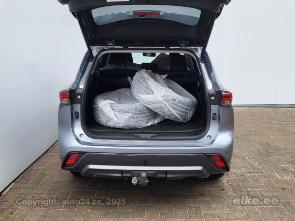 Toyota Highlander 2022 Tallina, ar dzinēja tilpumu 2.49 L un nobraukumu 114 tūkst. km par 47995 €, foto 11 vietnē AUTOMOTO.COM.LV