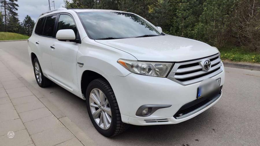 Balts Toyota Highlander 2009 Viļņa, ar dzinēja tilpumu 3.31 L un nobraukumu 374 tūkst. km par 10500 €, foto 5 vietnē AUTOMOTO.COM.LV