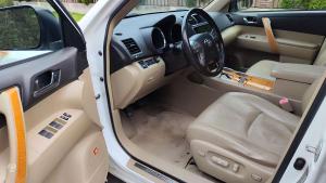 Balts Toyota Highlander 2009 Viļņa, ar dzinēja tilpumu 3.31 L un nobraukumu 374 tūkst. km par 10500 €, foto 7 vietnē AUTOMOTO.COM.LV