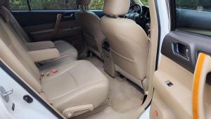 Balts Toyota Highlander 2009 Viļņa, ar dzinēja tilpumu 3.31 L un nobraukumu 374 tūkst. km par 10500 €, foto 9 vietnē AUTOMOTO.COM.LV