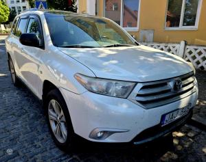 Balts Toyota Highlander 2013 Panevēža, ar dzinēja tilpumu 3.46 L un nobraukumu 251 tūkst. km par 13250 €, foto 3 vietnē AUTOMOTO.COM.LV