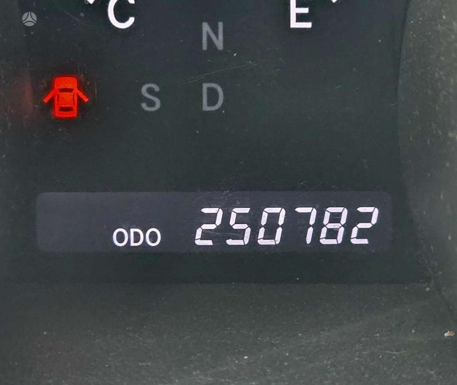 Balts Toyota Highlander 2013 Panevēža, ar dzinēja tilpumu 3.46 L un nobraukumu 251 tūkst. km par 13250 €, foto 6 vietnē AUTOMOTO.COM.LV
