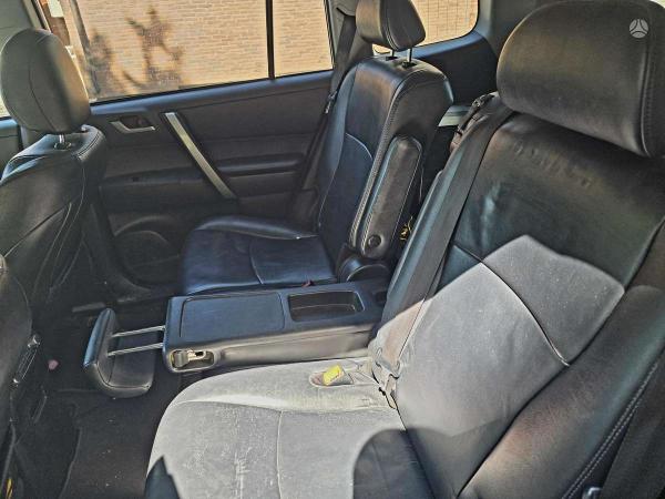 Balts Toyota Highlander 2013 Panevēža, ar dzinēja tilpumu 3.46 L un nobraukumu 251 tūkst. km par 13250 €, foto 7 vietnē AUTOMOTO.COM.LV
