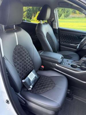 Balts Toyota Highlander 2020 Plungė, ar dzinēja tilpumu 3.46 L un nobraukumu 37 tūkst. km par 31000 €, foto 9 vietnē AUTOMOTO.COM.LV