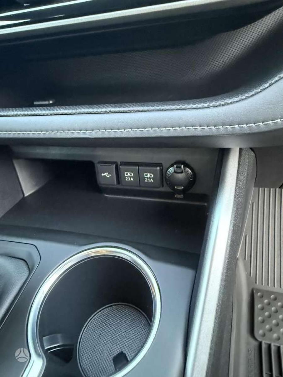 Balts Toyota Highlander 2020 Plungė, ar dzinēja tilpumu 3.46 L un nobraukumu 37 tūkst. km par 31000 €, foto 11 vietnē AUTOMOTO.COM.LV