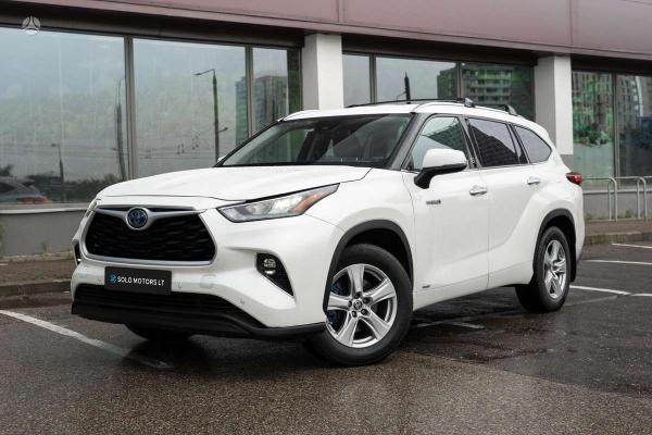 White Toyota Highlander 2020 in Vilnius, with an engine capacity of 2.49 L and mileage of 126 thousand km for 32000 €, photo 1 on AUTOMOTO.COM.LV