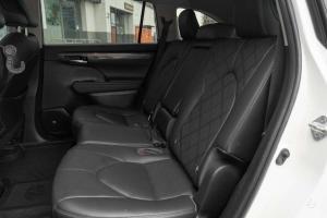White Toyota Highlander 2020 in Vilnius, with an engine capacity of 2.49 L and mileage of 126 thousand km for 32000 €, photo 11 on AUTOMOTO.COM.LV