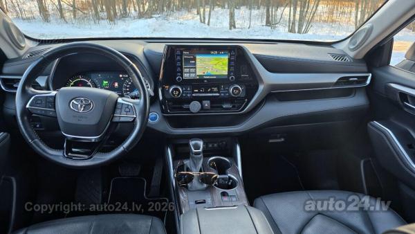 Balts Toyota Highlander 2021 Tallina, ar dzinēja tilpumu 2.50 L un nobraukumu 63 tūkst. km par 40000 €, foto 10 vietnē AUTOMOTO.COM.LV