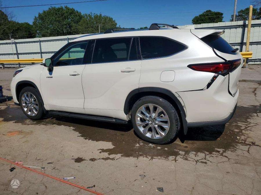 Balts Toyota Highlander 2021 Klaipėda, ar dzinēja tilpumu 2.50 L un nobraukumu 146 tūkst. km par 21500 €, foto 3 vietnē AUTOMOTO.COM.LV