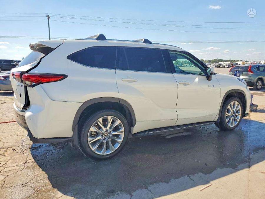 Balts Toyota Highlander 2021 Klaipėda, ar dzinēja tilpumu 2.50 L un nobraukumu 146 tūkst. km par 21500 €, foto 6 vietnē AUTOMOTO.COM.LV