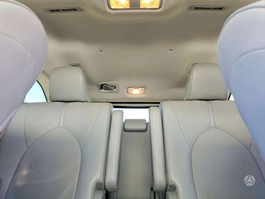 Balts Toyota Highlander 2021 Klaipėda, ar dzinēja tilpumu 2.50 L un nobraukumu 146 tūkst. km par 21500 €, foto 12 vietnē AUTOMOTO.COM.LV