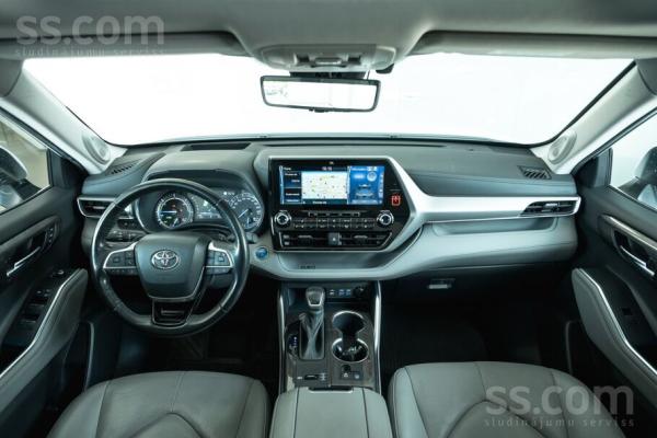 Toyota Highlander 2022 Rīga vietnē Balts Toyota Highlander 2022 Rīga, ar dzinēja tilpumu 2.50 L un nobraukumu 127 tūkst. km par 38000 €, foto 5 vietnē AUTOMOTO.COM.LV