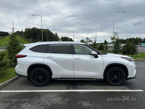 Тойота Хайлендер 2023 в Таллин на AUTOMOTO.COM.LV Белый Тойота Хайлендер 2023 в Таллин, объемом двигателя 2.50 л и пробегом 63 тыс. км за 49990 €, фото 1 на AUTOMOTO.COM.LV