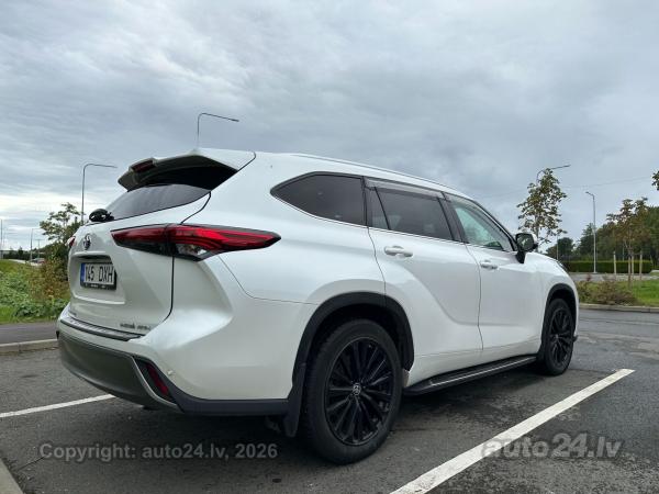 Тойота Хайлендер 2023 в Таллин на AUTOMOTO.COM.LV Белый Тойота Хайлендер 2023 в Таллин, объемом двигателя 2.50 л и пробегом 63 тыс. км за 49990 €, фото 5 на AUTOMOTO.COM.LV
