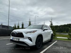 Белый Тойота Хайлендер 2023 в Таллин, объемом двигателя 2.50 л и пробегом 63 тыс. км за 49990 €, фото 6 на AUTOMOTO.COM.LV