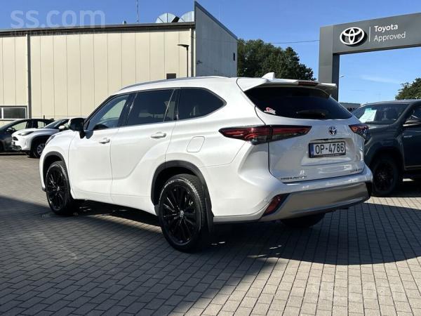 Balts Toyota Highlander 2024 Liepāja, ar dzinēja tilpumu 2.50 L un nobraukumu 31 tūkst. km par 52900 €, foto 3 vietnē AUTOMOTO.COM.LV