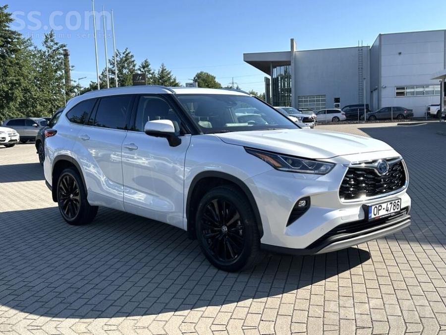 Balts Toyota Highlander 2024 Liepāja, ar dzinēja tilpumu 2.50 L un nobraukumu 31 tūkst. km par 52900 €, foto 5 vietnē AUTOMOTO.COM.LV