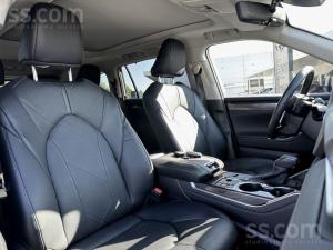 Balts Toyota Highlander 2024 Liepāja, ar dzinēja tilpumu 2.50 L un nobraukumu 31 tūkst. km par 52900 €, foto 17 vietnē AUTOMOTO.COM.LV