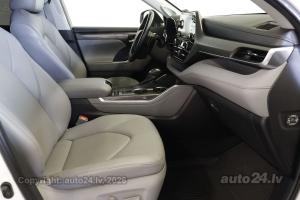 Белый Тойота Хайлендер 2021 в Таллин, объемом двигателя 2.49 л и пробегом 62 тыс. км за 43000 €, фото 7 на AUTOMOTO.COM.LV
