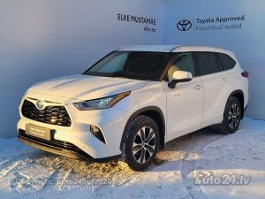 Balts Toyota Highlander 2022 Tallina, ar dzinēja tilpumu 2.49 L un nobraukumu 117 tūkst. km par 39995 €, foto  vietnē AUTOMOTO.COM.LV