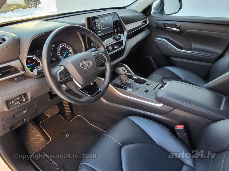Balts Toyota Highlander 2022 Tallina, ar dzinēja tilpumu 2.49 L un nobraukumu 117 tūkst. km par 39995 €, foto 11 vietnē AUTOMOTO.COM.LV